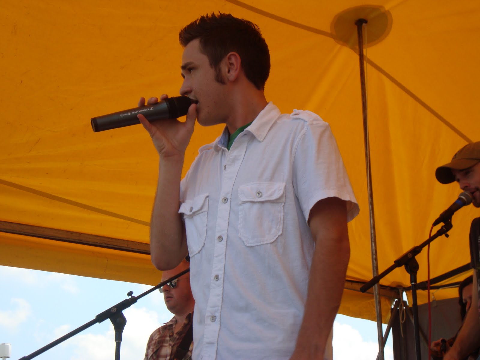 Aaron Kelly Official Street Team - #1 Aaron Support Site!