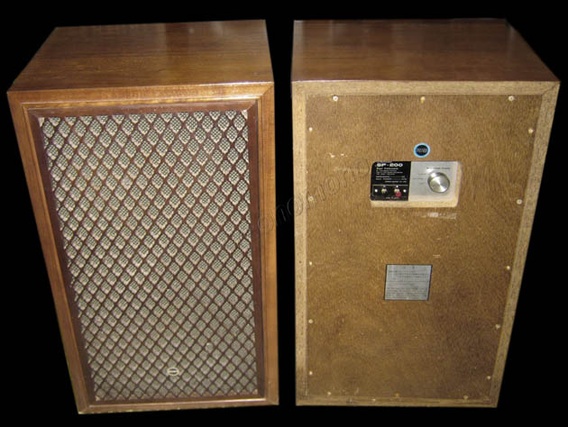 stereonomono - audio Hi Fi Compendium - 14 years on-line: Sansui SP-200