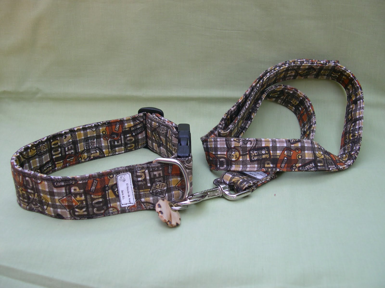 El Rincón de Anet: CONJUNTOS DE COLLARES y CORREAS