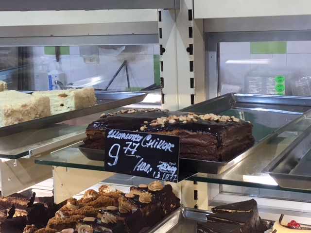 Adventures of a Wandering Mind: The Snickers Aesthetic