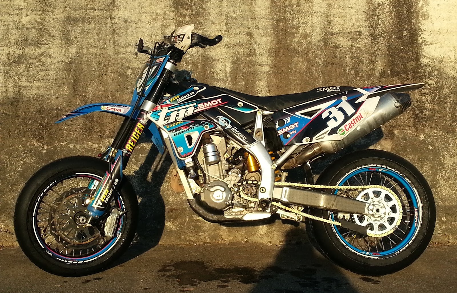 Supermoto Racing Martin Wälti #31: Motorrad