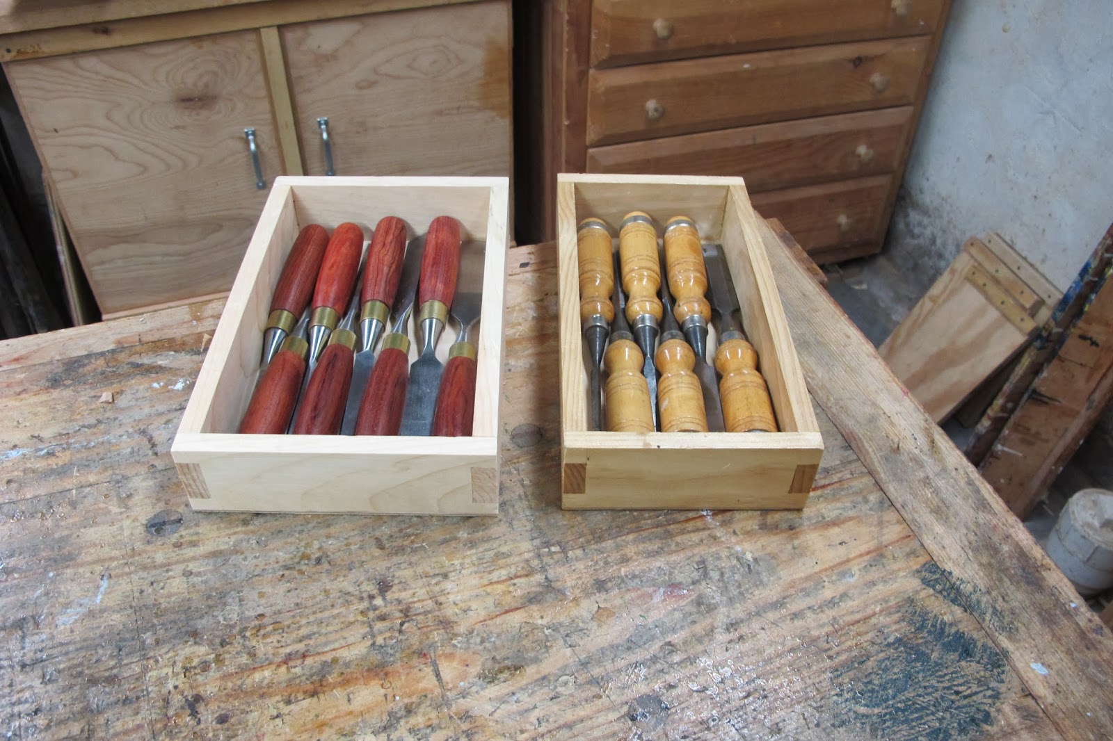 Accidental Woodworker: one chisel box done......