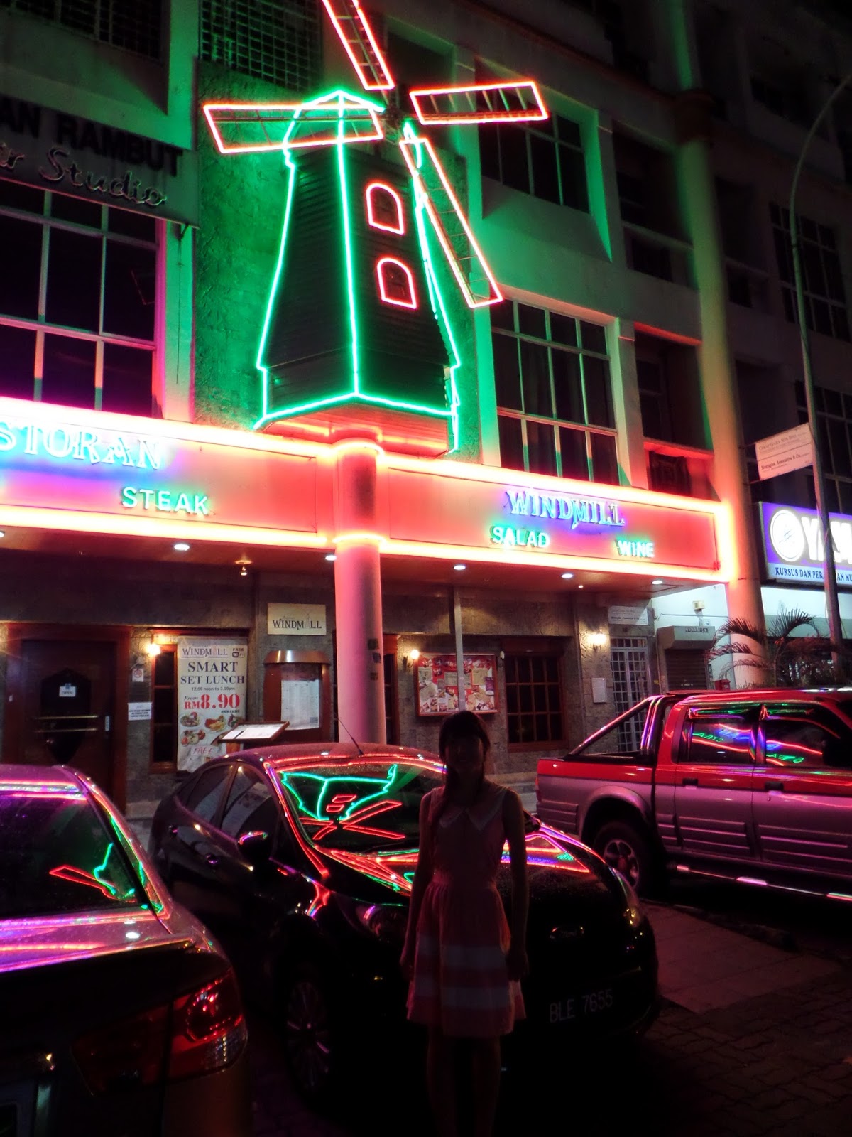 Cherry Q 卢秋燕: Windmill Restaurant Bukit Raja