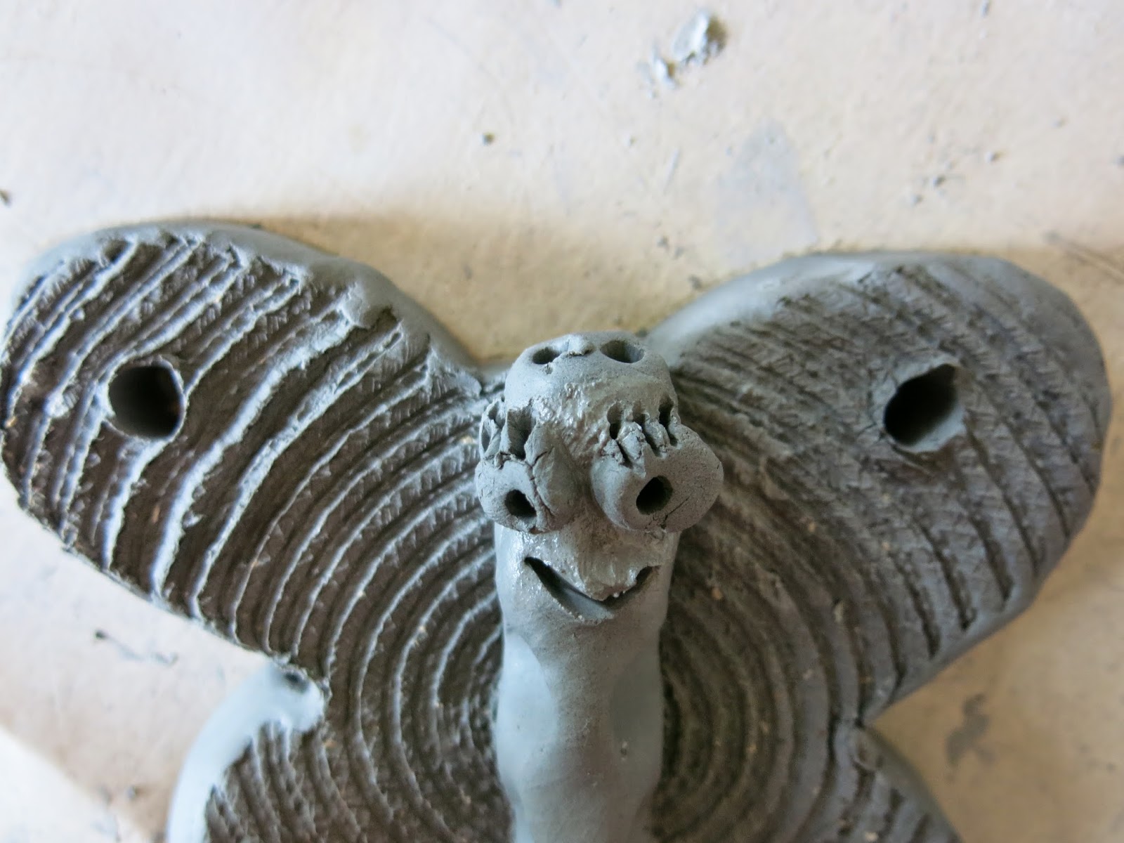 Cassie Stephens: In the Art Room: Kindergarten Clay Butterflies