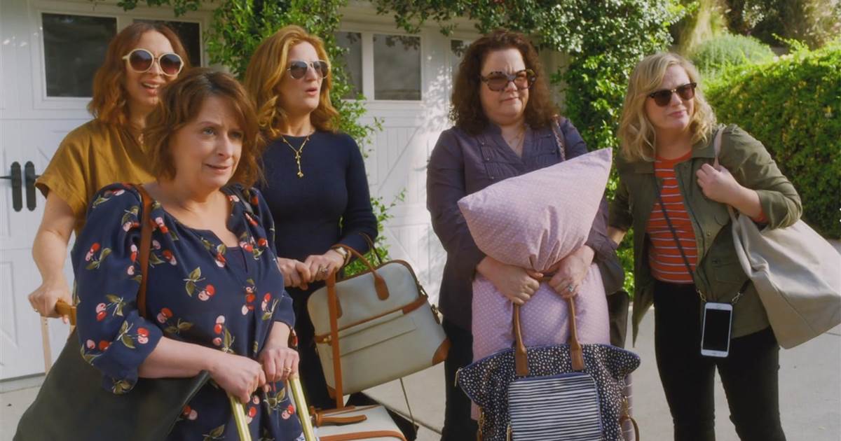 Wine Country Trailer Amy Poehler Maya Rudolph And Tina Fey Drink
