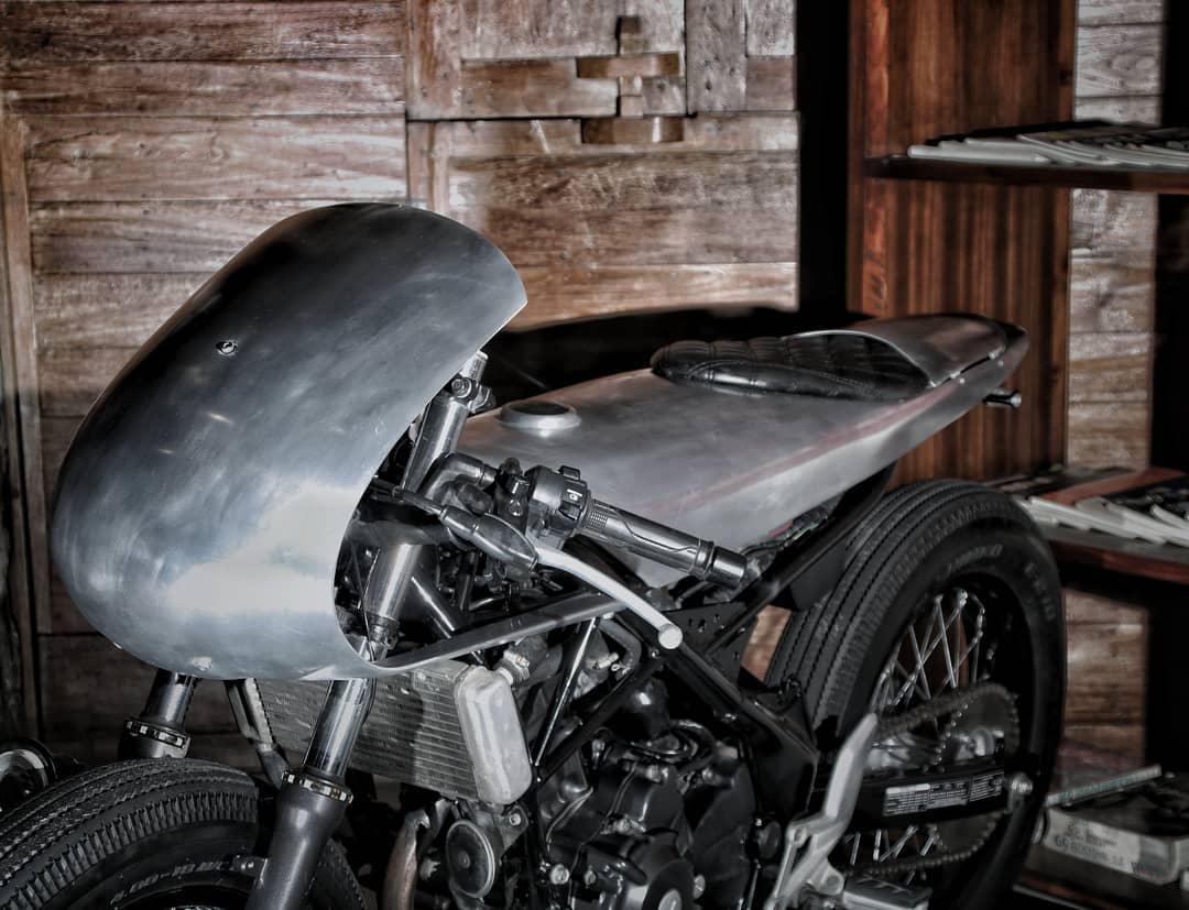 Studio Motor Alu Minimal CBR - RocketGarage - Cafe Racer Magazine
