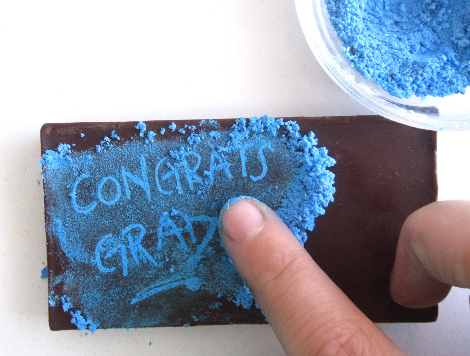DIY Toothpick Engraved Chocolate Bar Graduation Plaques - The Lindsay Ann