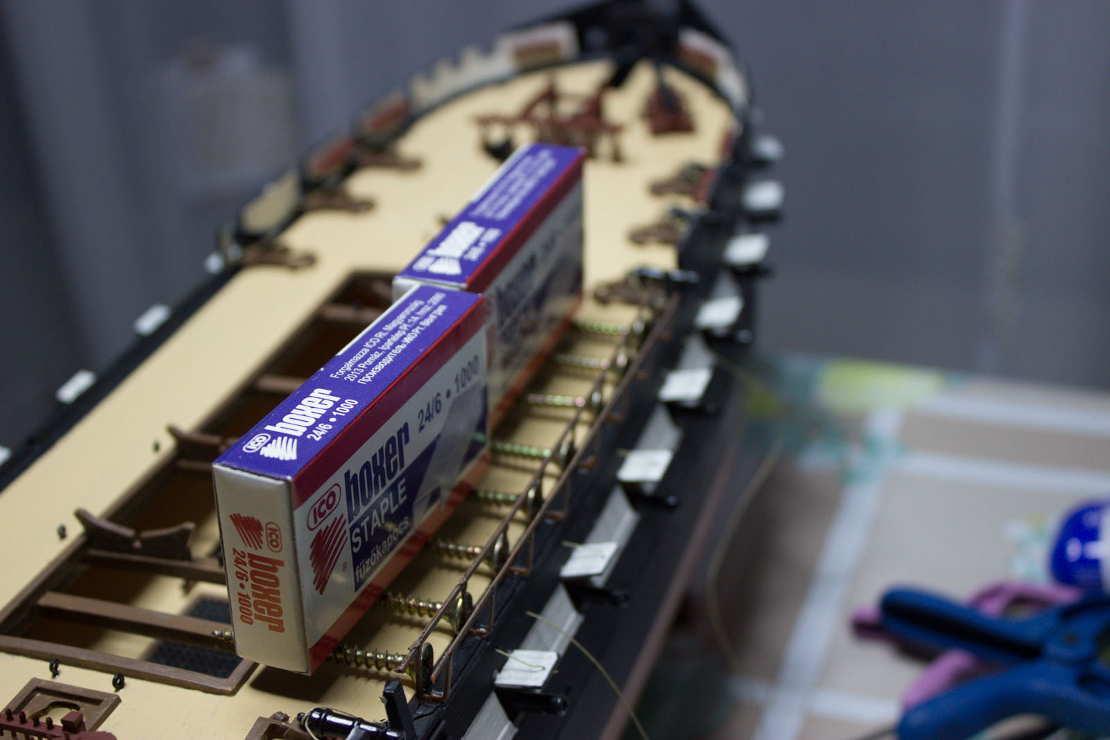 Sailing Ship Models: USS Constitution - Admidship Rails