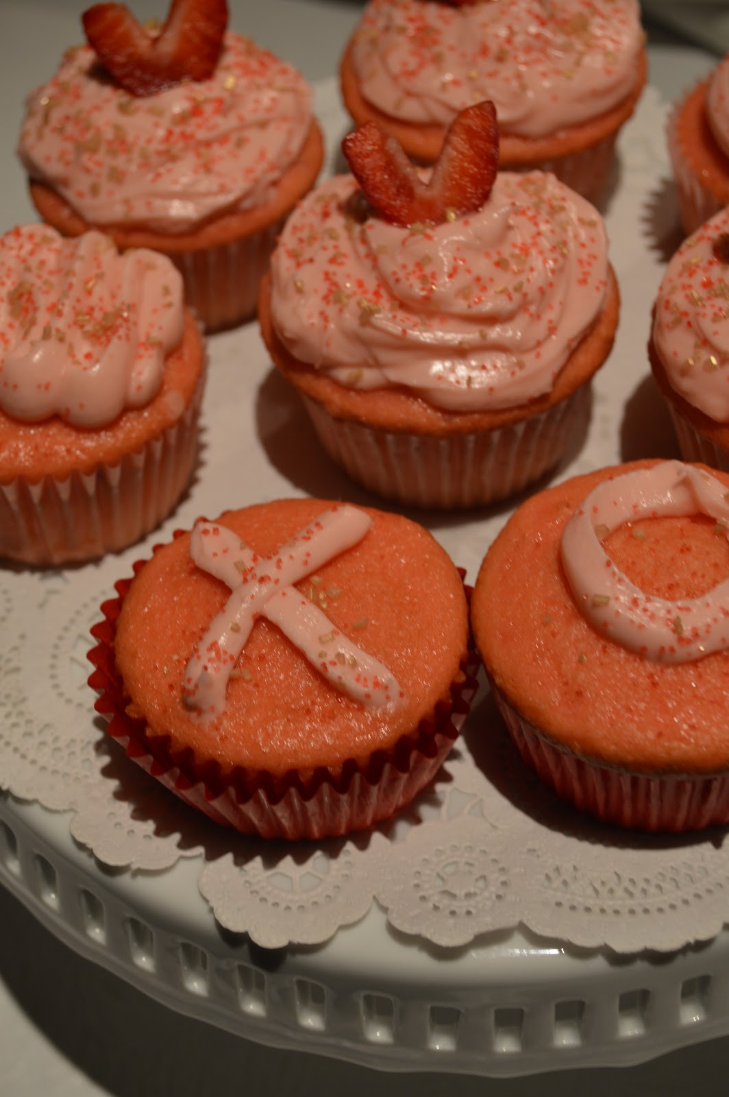 Strawberry Cupcake Recipe + Valentine's Day Crafts and Decorating...