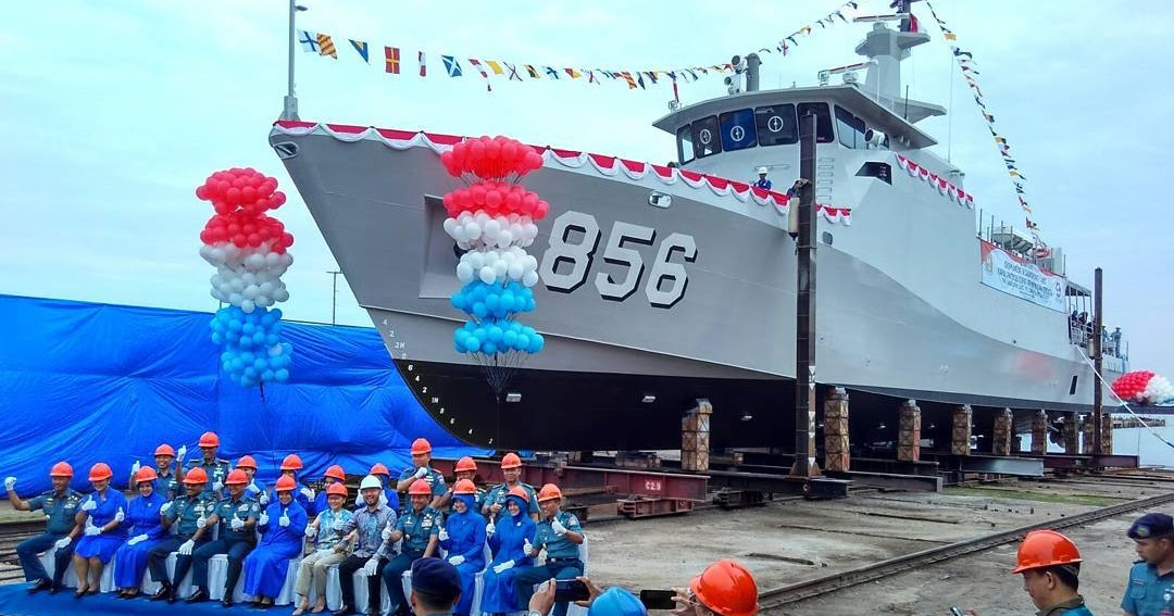 DEFENSE STUDIES: Kapal Perang Baru TNI Angkatan Laut Jenis Patroli Cepat (PC-40) Diluncurkan di ...