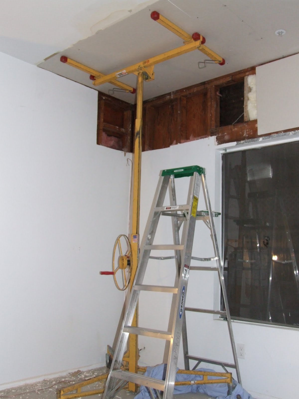 Modern Minimalist: Ceiling Drywall Installation