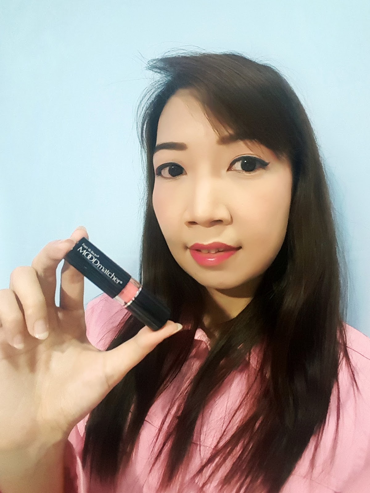 MOOD MATCHER COLOR CHANGING LIPSTICK FIRST IMPRESSION (SPONSORED)