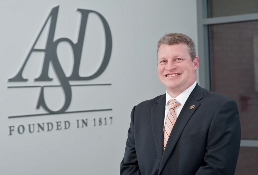 Porcos, Elefantes e Doninhas: E seu nome é Jonas