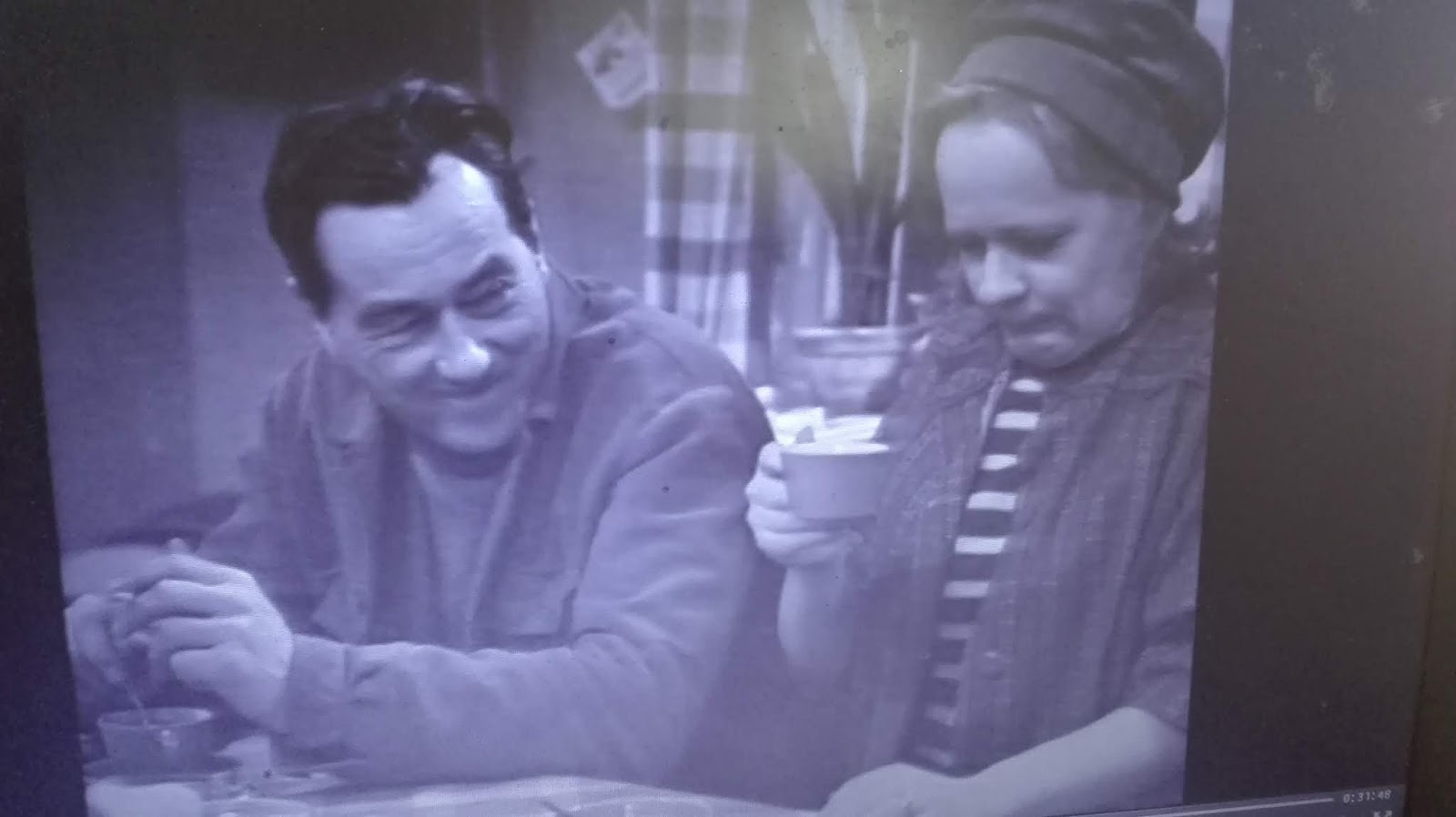 Jani Jakonen: Ratkiriemukas Rintamäkeläiset