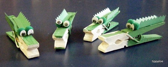 Tippytoe Crafts: Crocodile Magnets