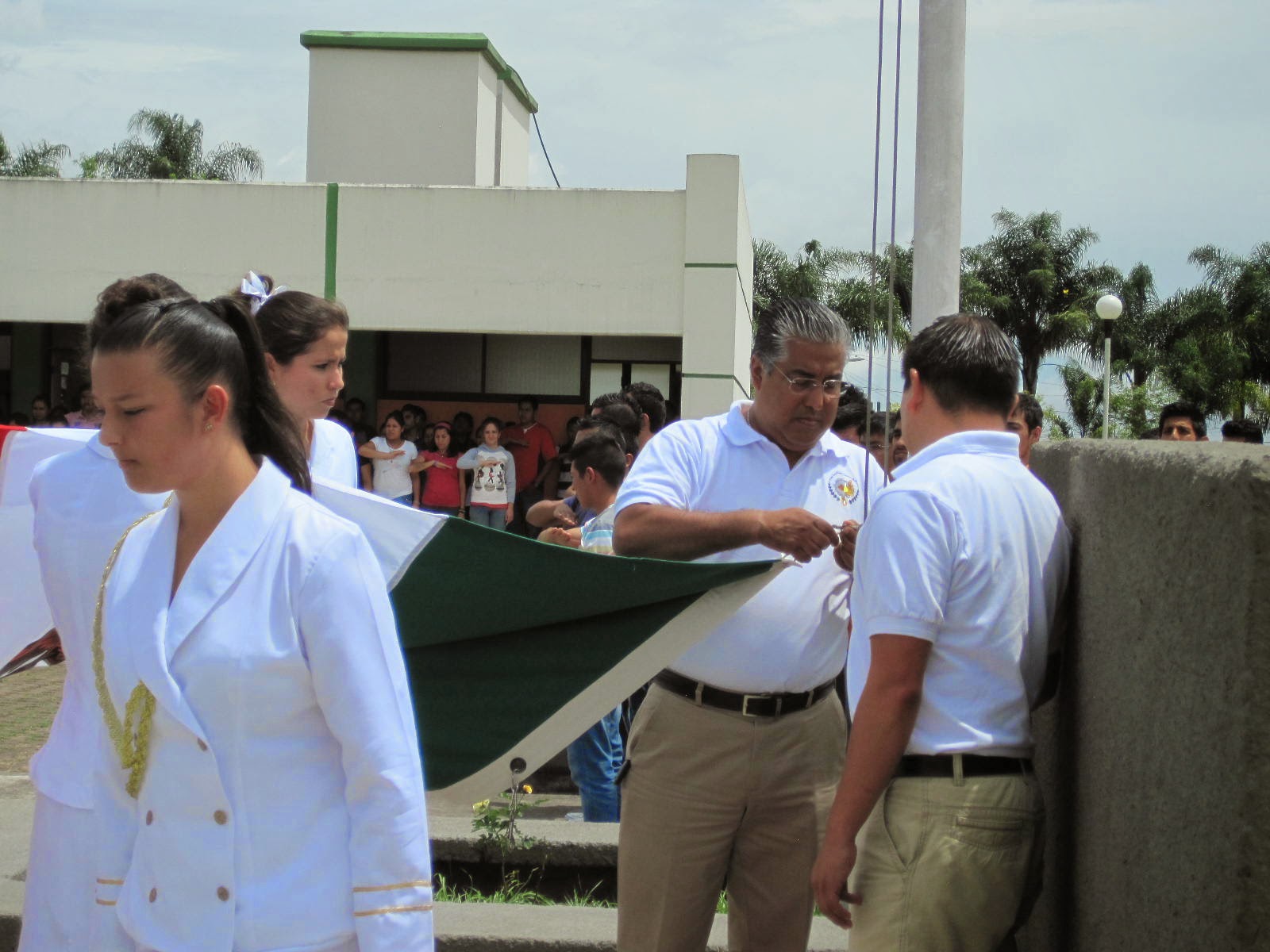 Instituto Tecnologico Superior de Huatusco: IZAMIENTO DE BANDERA EN EL ITSH
