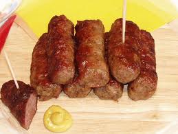 Romanian Food: Romanian Grilled Sausages / Mici