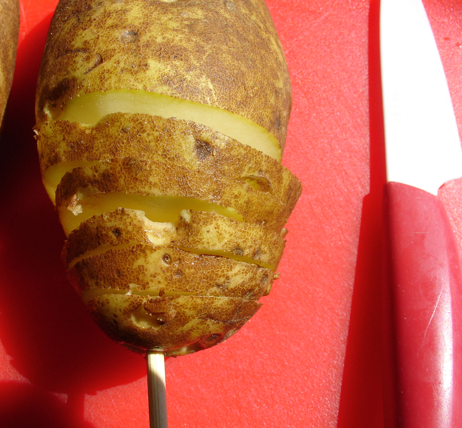 Mystery Lovers' Kitchen: Screwy Potatoes!