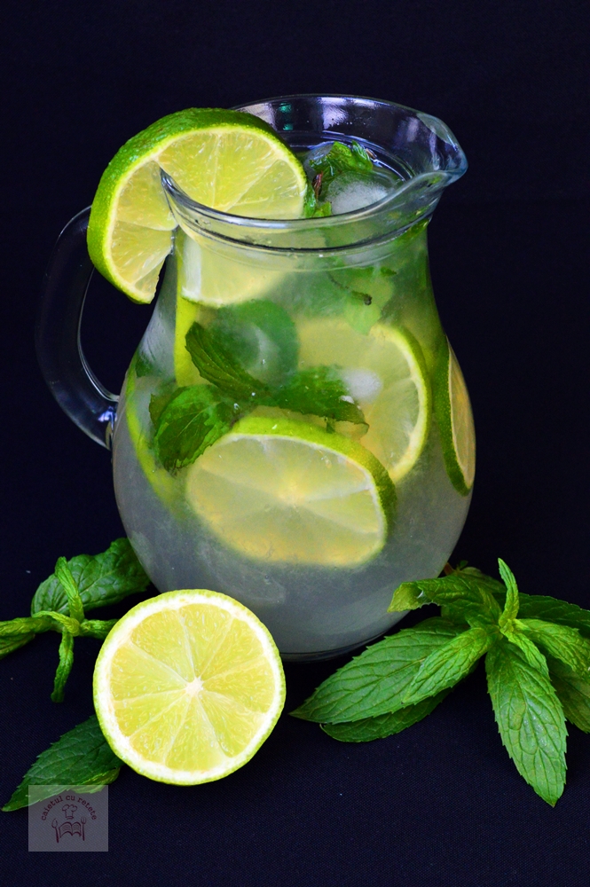 Limonada cu lime si menta - CAIETUL CU RETETE
