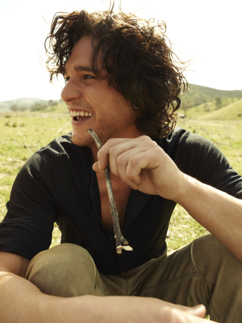 Kit Harington Hairstyles and Curly Hair Pictures - Mane Inspiration!