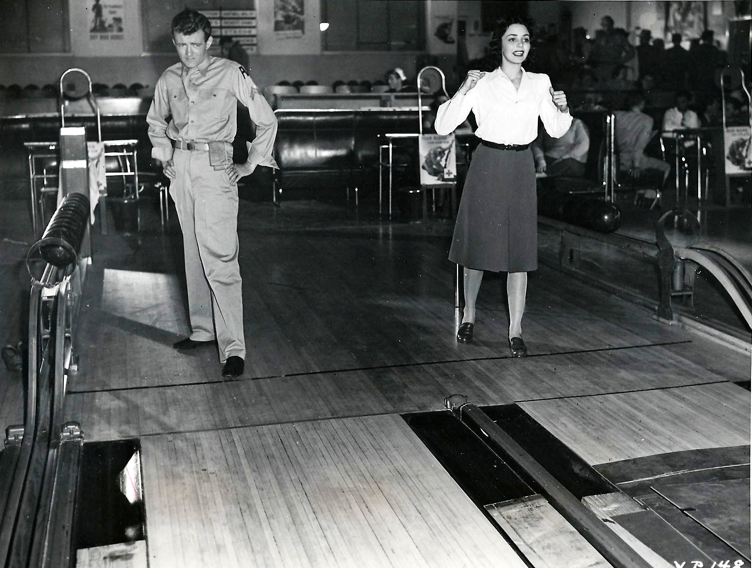 Los Angeles Morgue Files: "The Song of Bernadette" Actress Jennifer ...