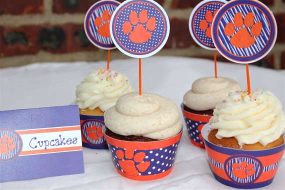 Clemson Girl: Smile and have a Clemson cupcake!