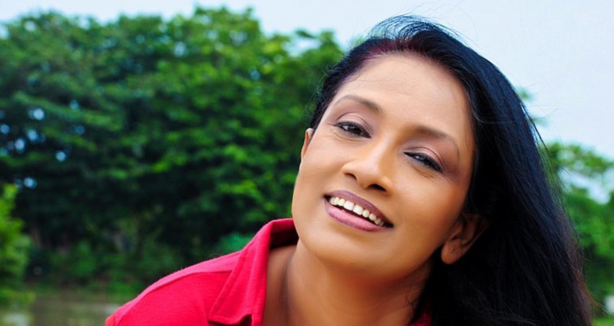 Jayani Senanayaka (ජයනි සේනානායක) ~ Sri Lankan Actress Place