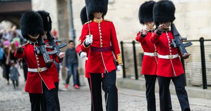 ENGLISH CEIP MONSALUD: BEEFEATER