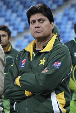 Pakistani Cricket Player picture ,biography ,latest news,all info ...