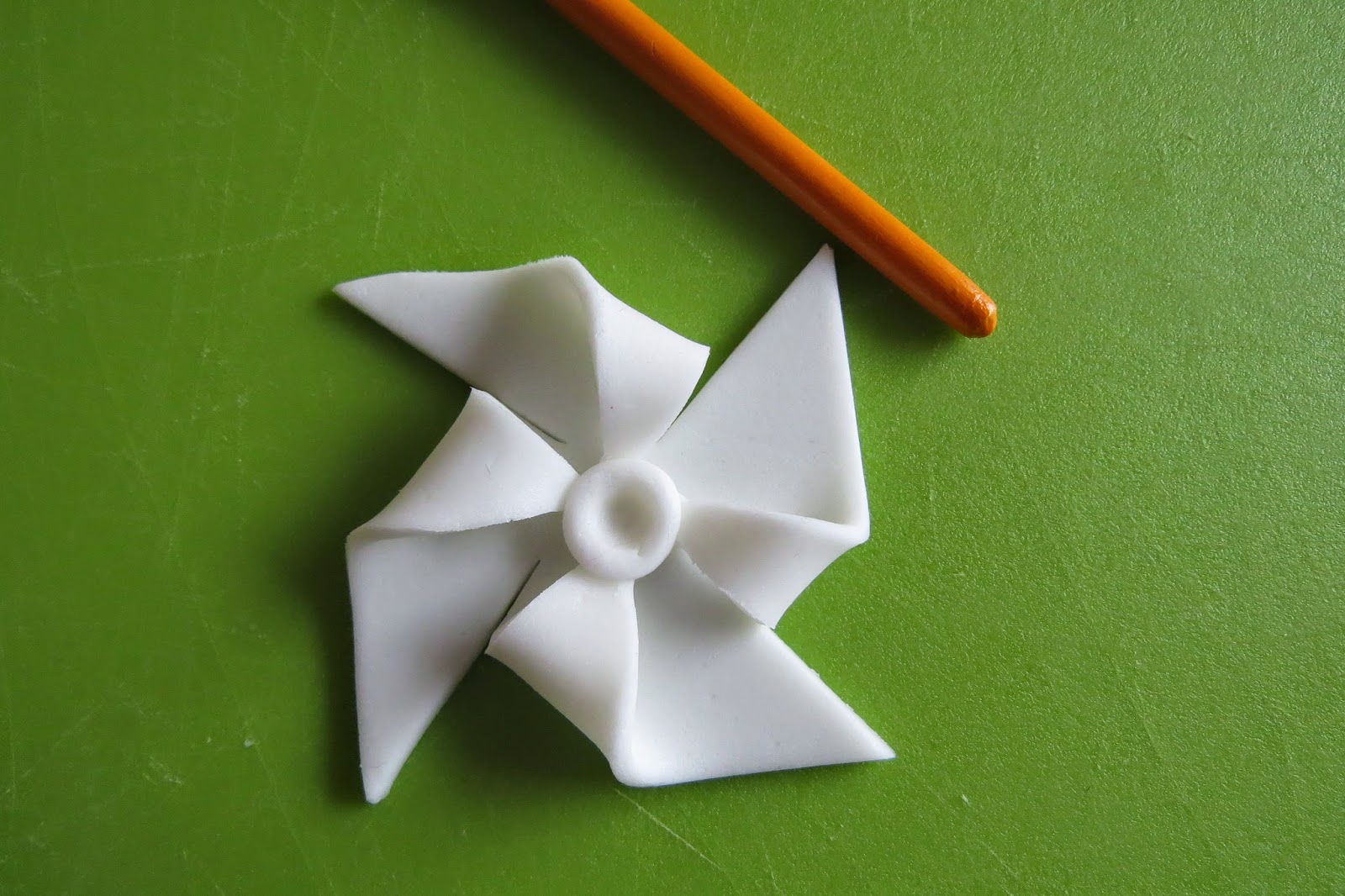 Backorphine english: TUTORIAL - Fondant windmill