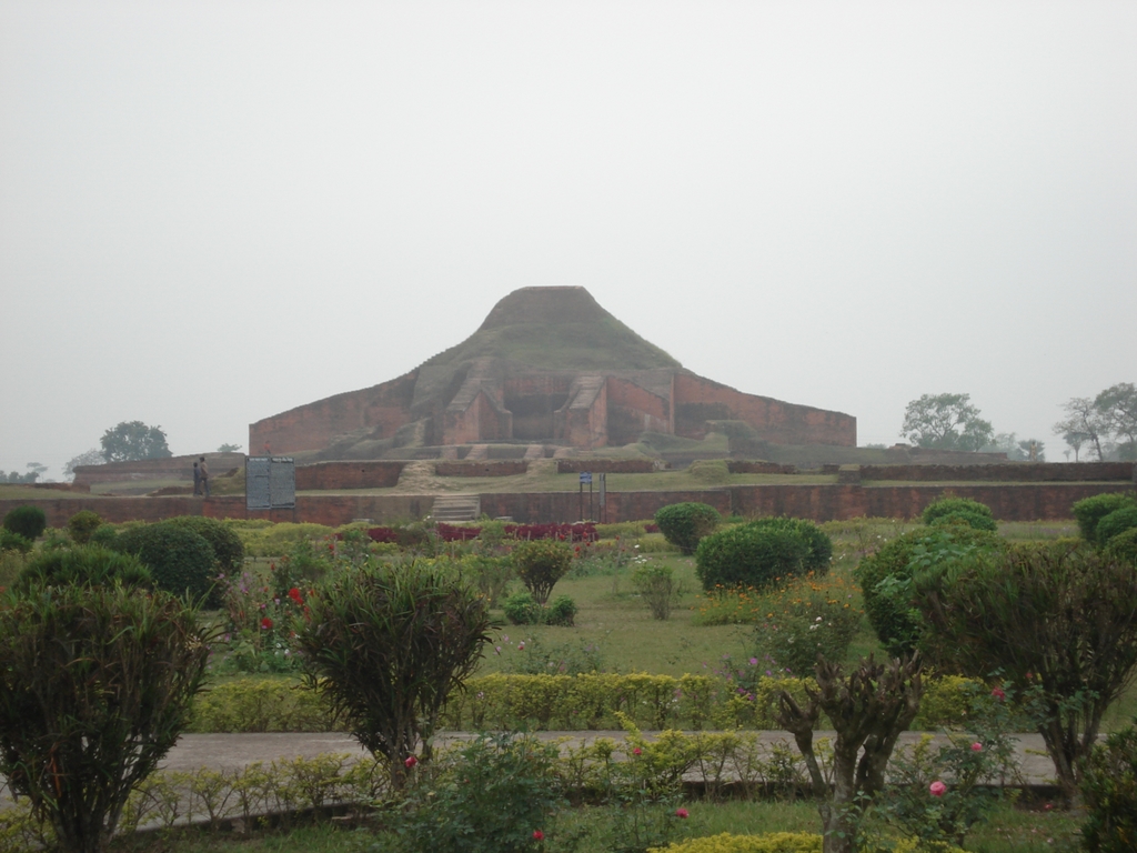 About historical place of paharpur - Historical place