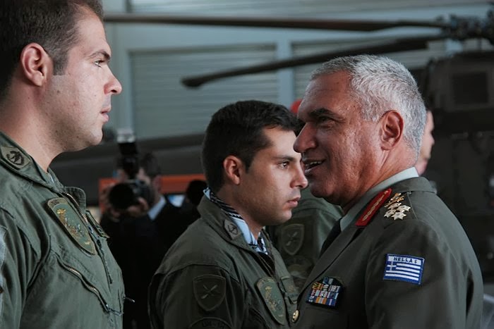 ΕΠΙΣΚΕΨΗ ΑΡΧΗΓΟΥ ΓΕΕΘΑ ΣΤΟ ΣΤΡΑΤΙΩΤΙΚΟ ΑΕΡΟΔΡΟΜΙΟ ΠΑΧΗΣ ΜΕΓΑΡΩΝ - ΚΛΥΣΜΑ