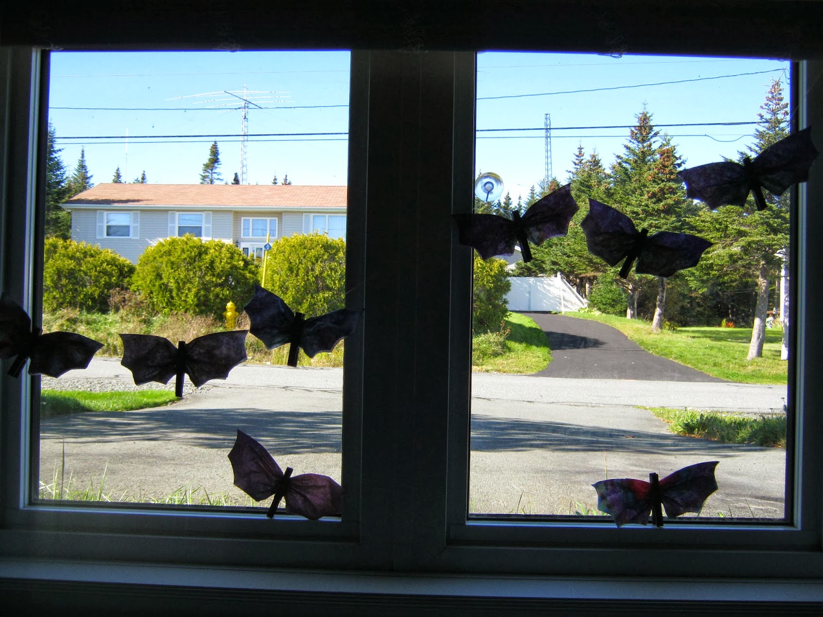 Crafty Hippie Mama: Halloween Bats Craft