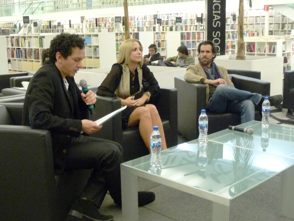 Noctámbulos, espacio de encuentro cultural: Rowena Bali presenta libro ...