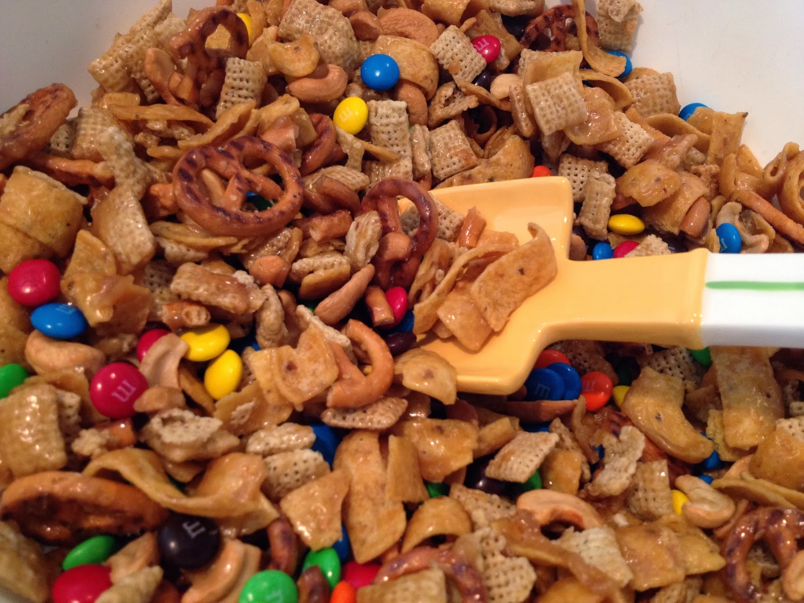 No apologies gluten-free: Frito Snack Mix - Gluten-free, of course