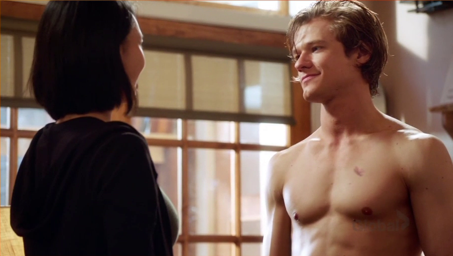 Alexis_Superfan's Shirtless Male Celebs: Lucas Till shirtless in MacGyver, Season 3, Ep 15 Caps ...