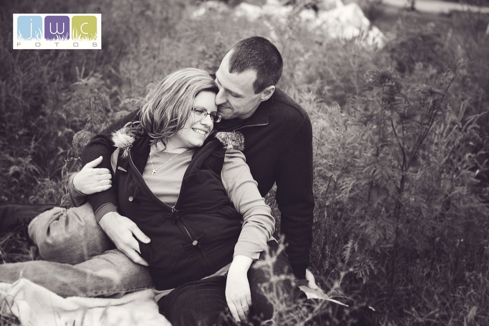 JWC Fotos: Ingrid & Curtis... sitting in a tree. Kiss-ing.