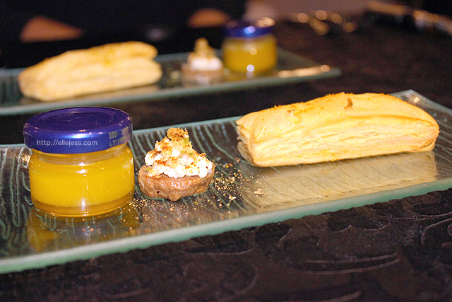 ELLE AND JESS: Mind Blasting NAMAAZ Dining | Restaurant Review