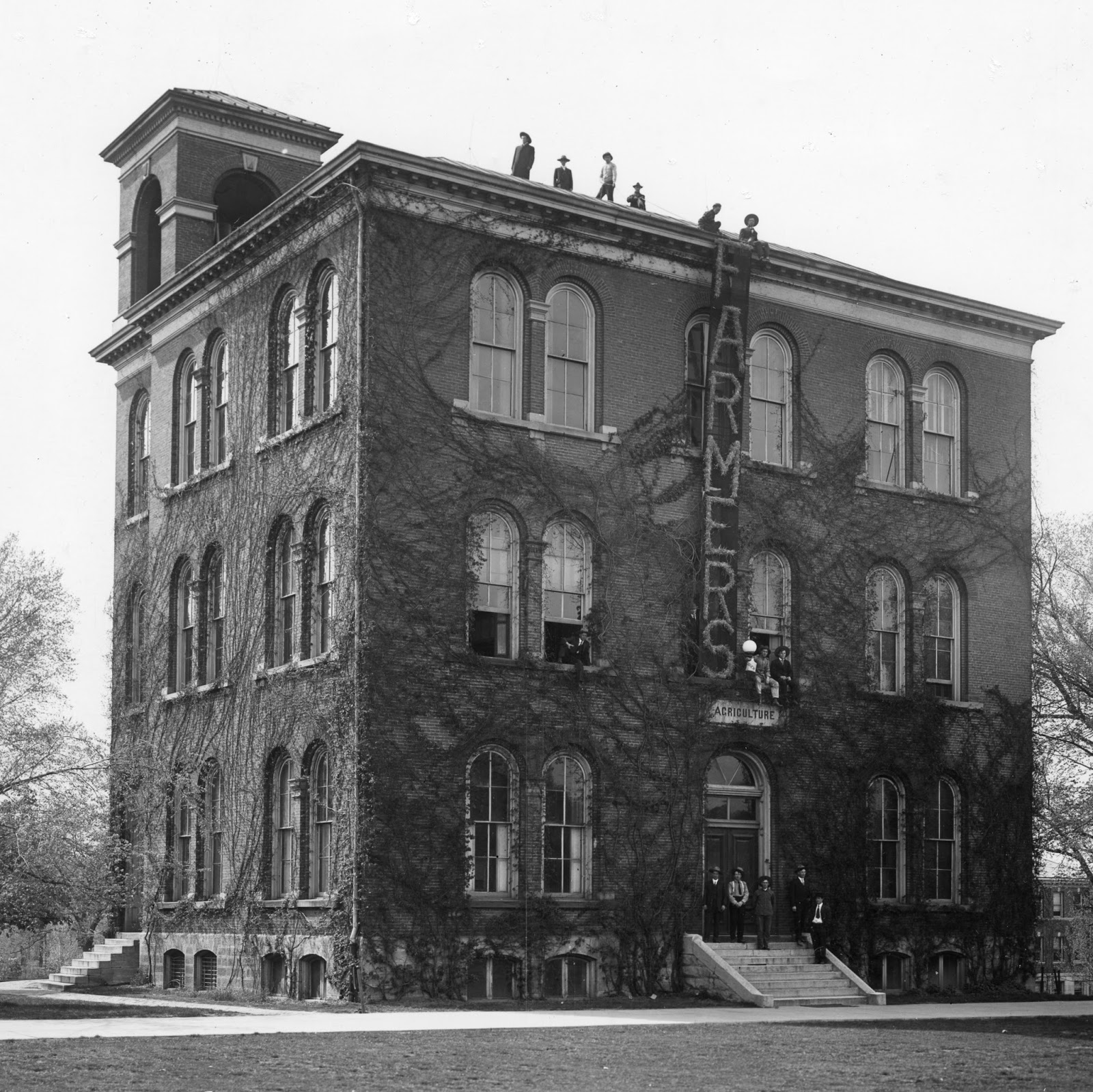 Architecture at Mizzou: Red Campus vs. White Campus