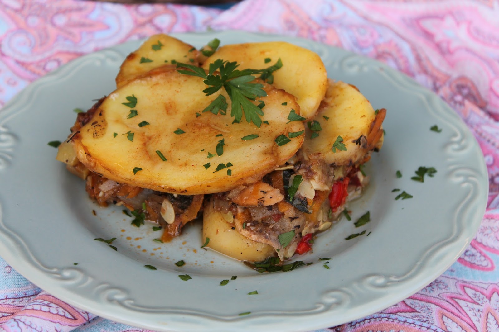 Monya`s ... !!!: Musaca de post cu cartofi, dovlecel si ciuperci