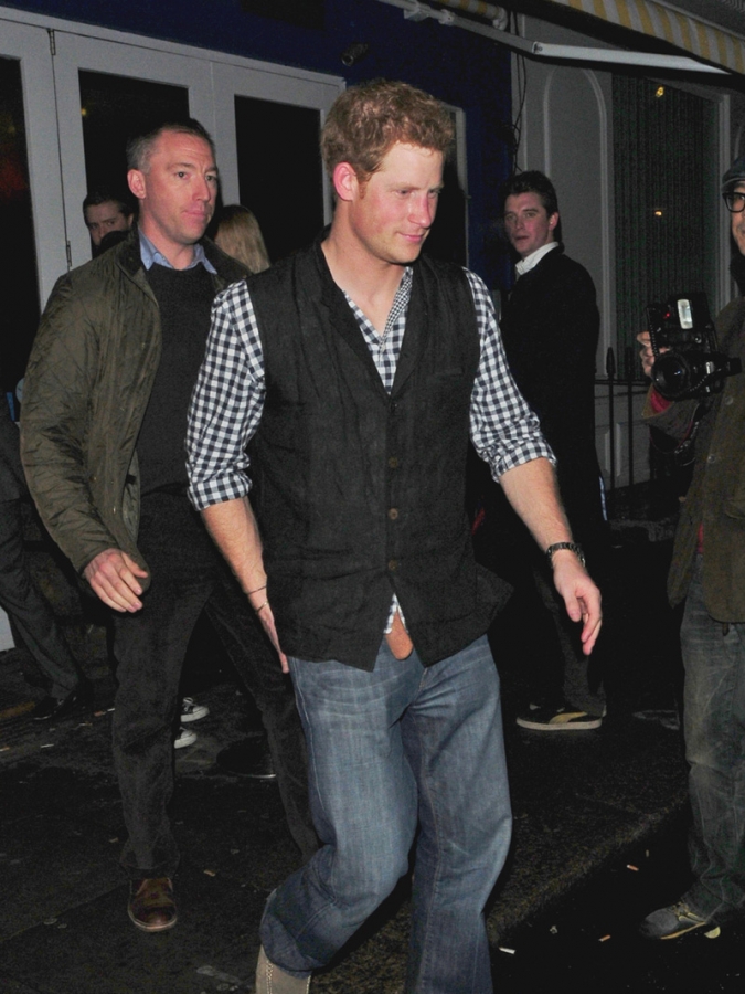 VJBrendan.com: Prince Harry Parties With Friends in Notting Hill, London.