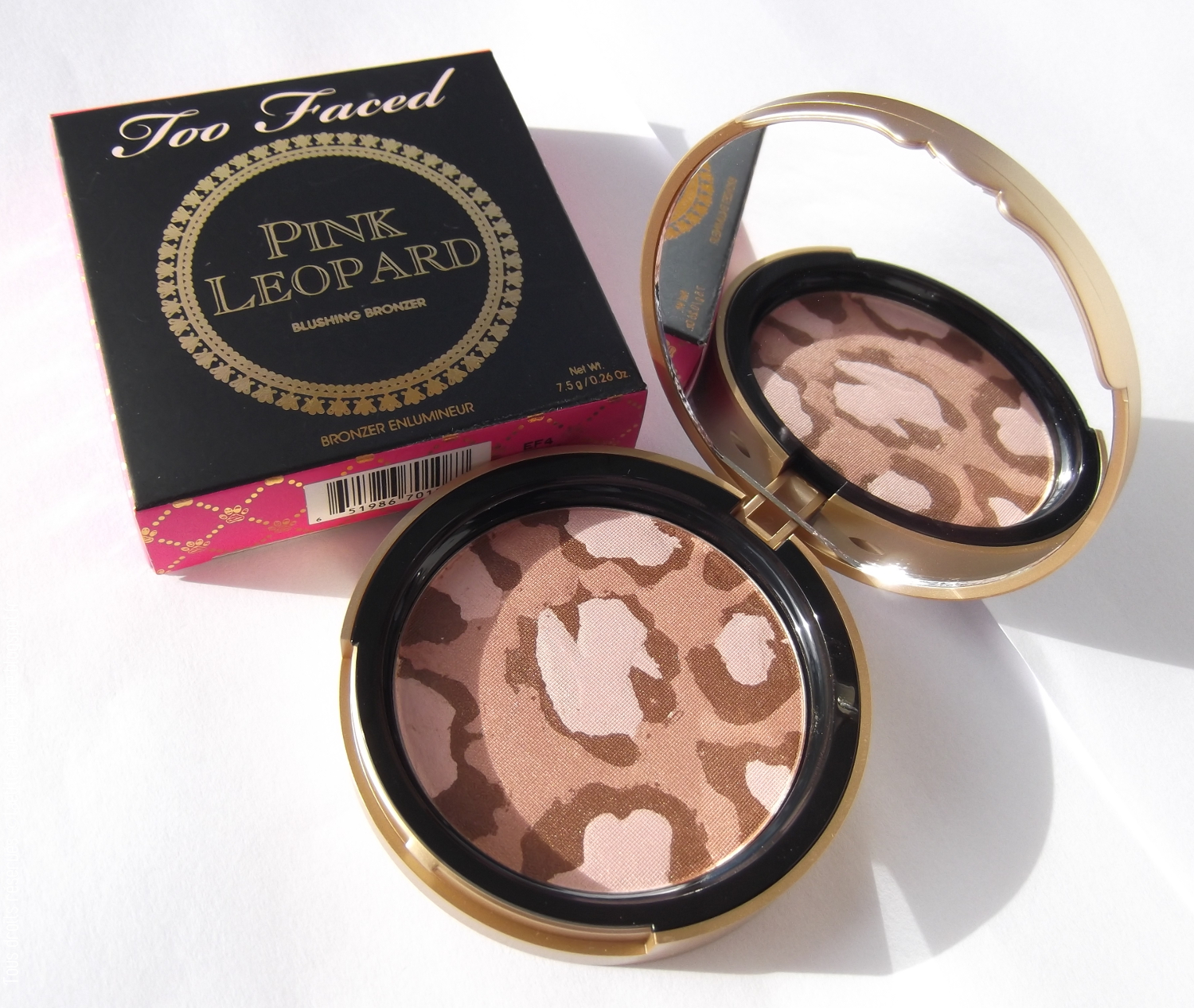TOO FACED - Pink Leopard Blushing Bronzer.Review Swatches - COSMELISTA