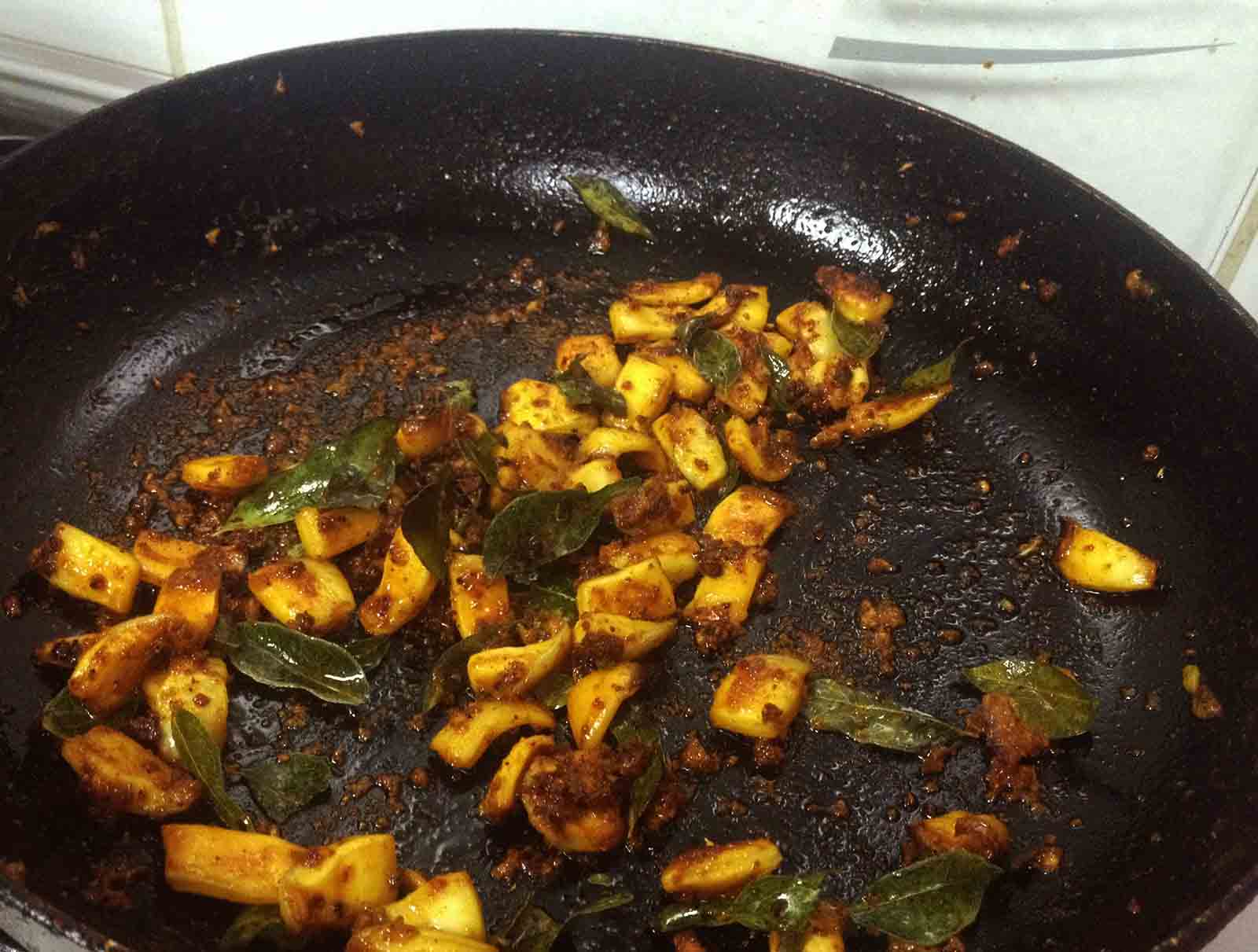 FRIED SQUID RECIPES / SQUID DISHES - SPICY FRIED CALAMARI CUBES