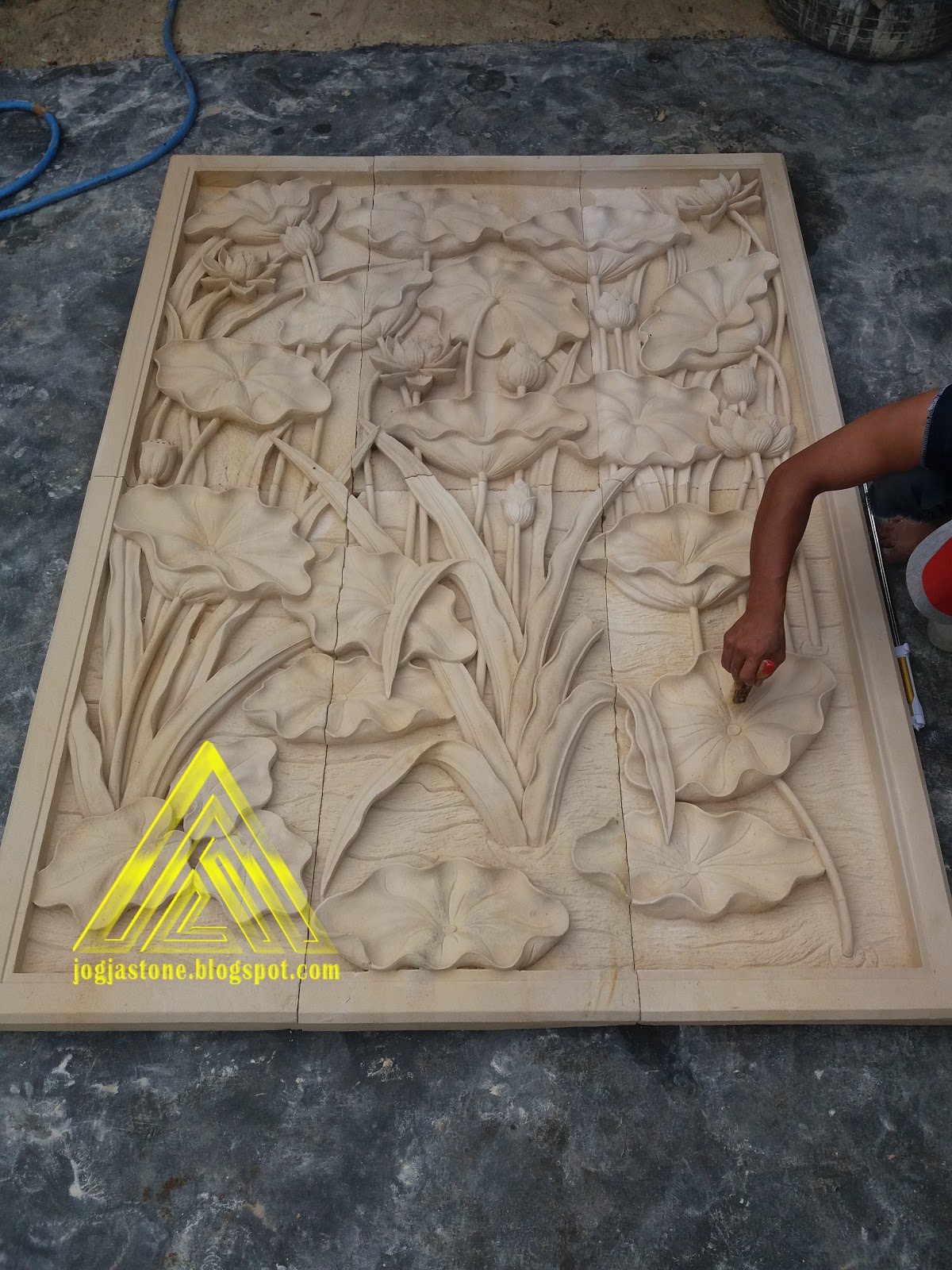 RELIEF LOTUS BATU ALAM