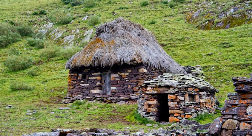 El Camino de Santiago desde Asturias: "La Comarca Vaqueira" y sus gentes