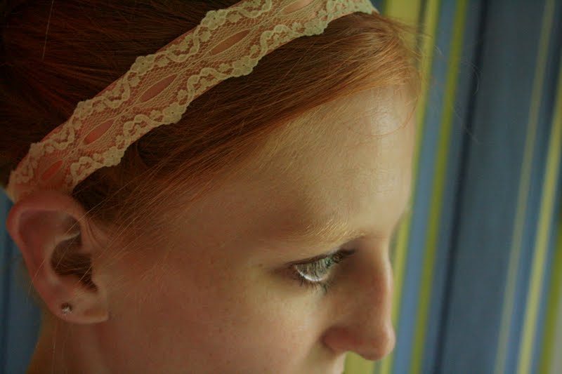 The Origin of Wonder: 4 Minute Lace Headband Tutorial
