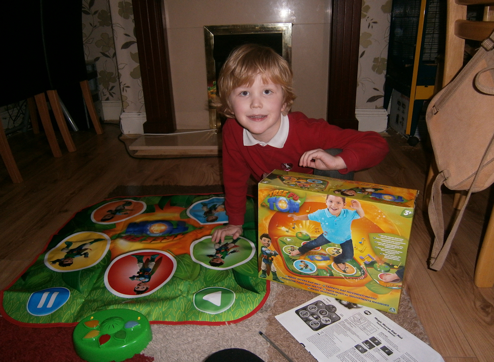 This is me Sarah mum of 3: February 2013