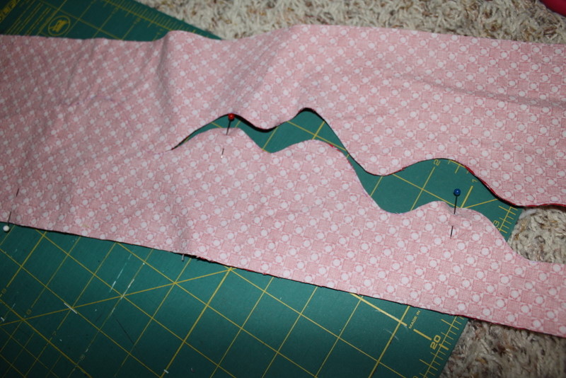 sew easy being green: Crazy Wave Hem Tutorial