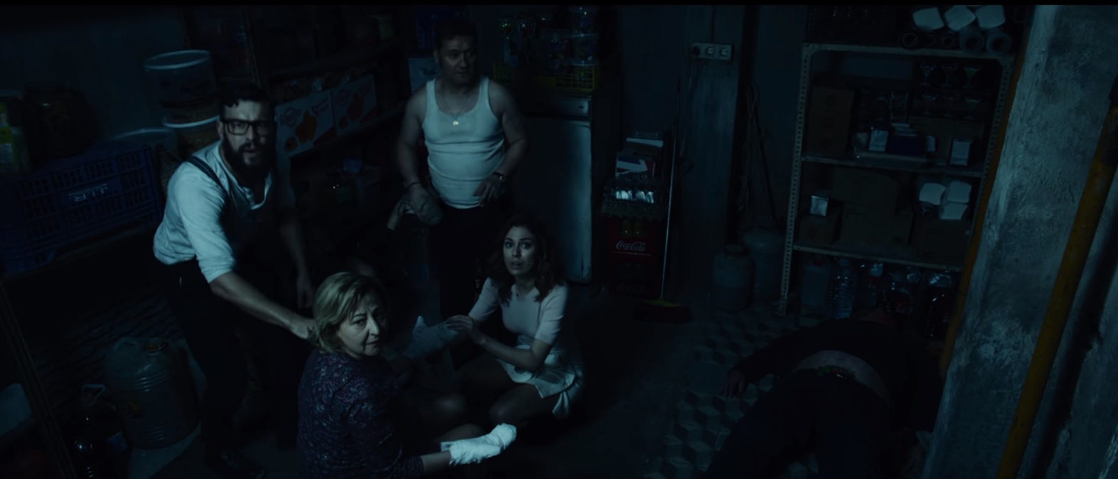 Soresport Movies: The Bar (2017) Thriller, Survival