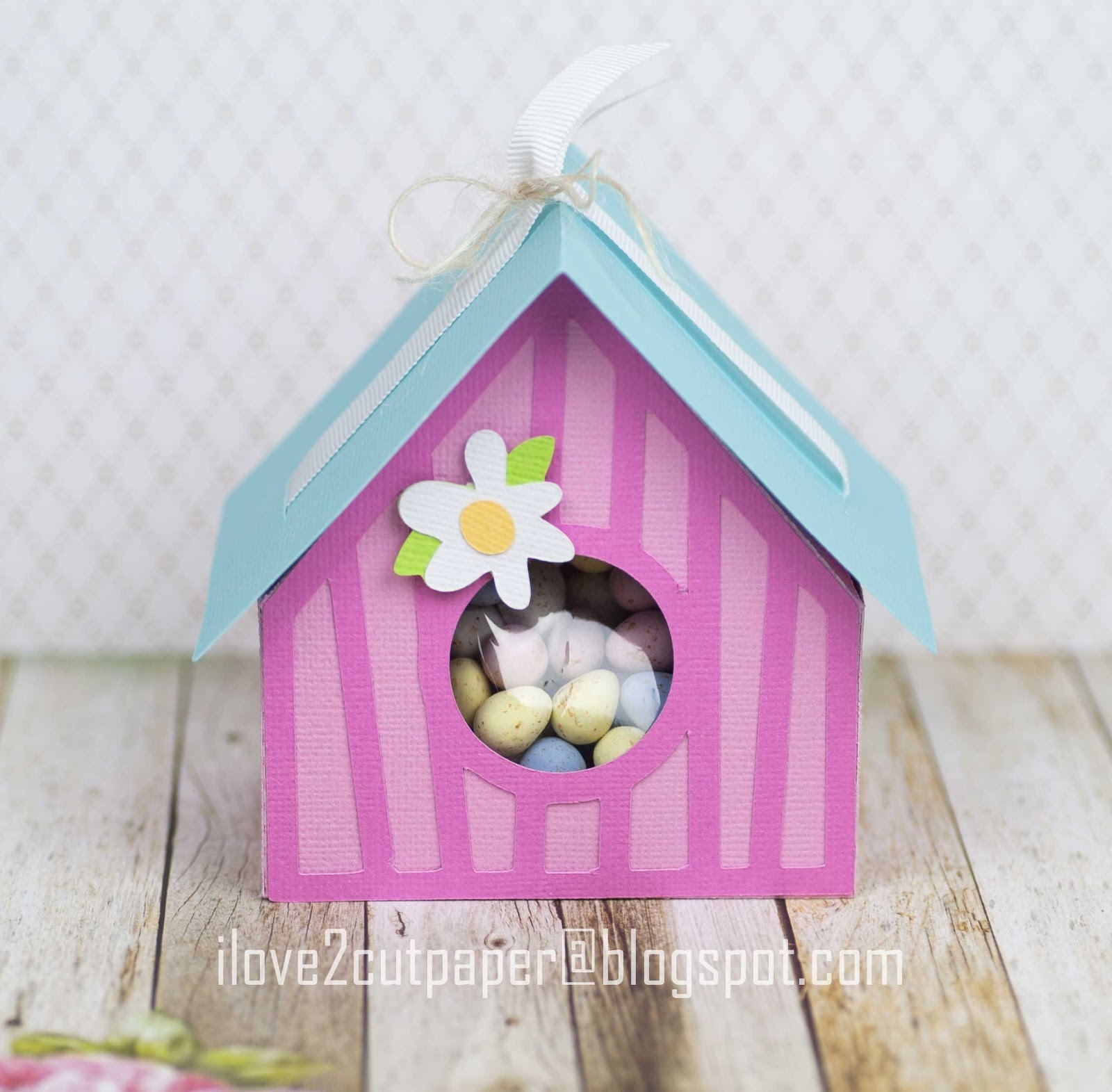 i love 2 cut paper: Birdhouse Gift Box